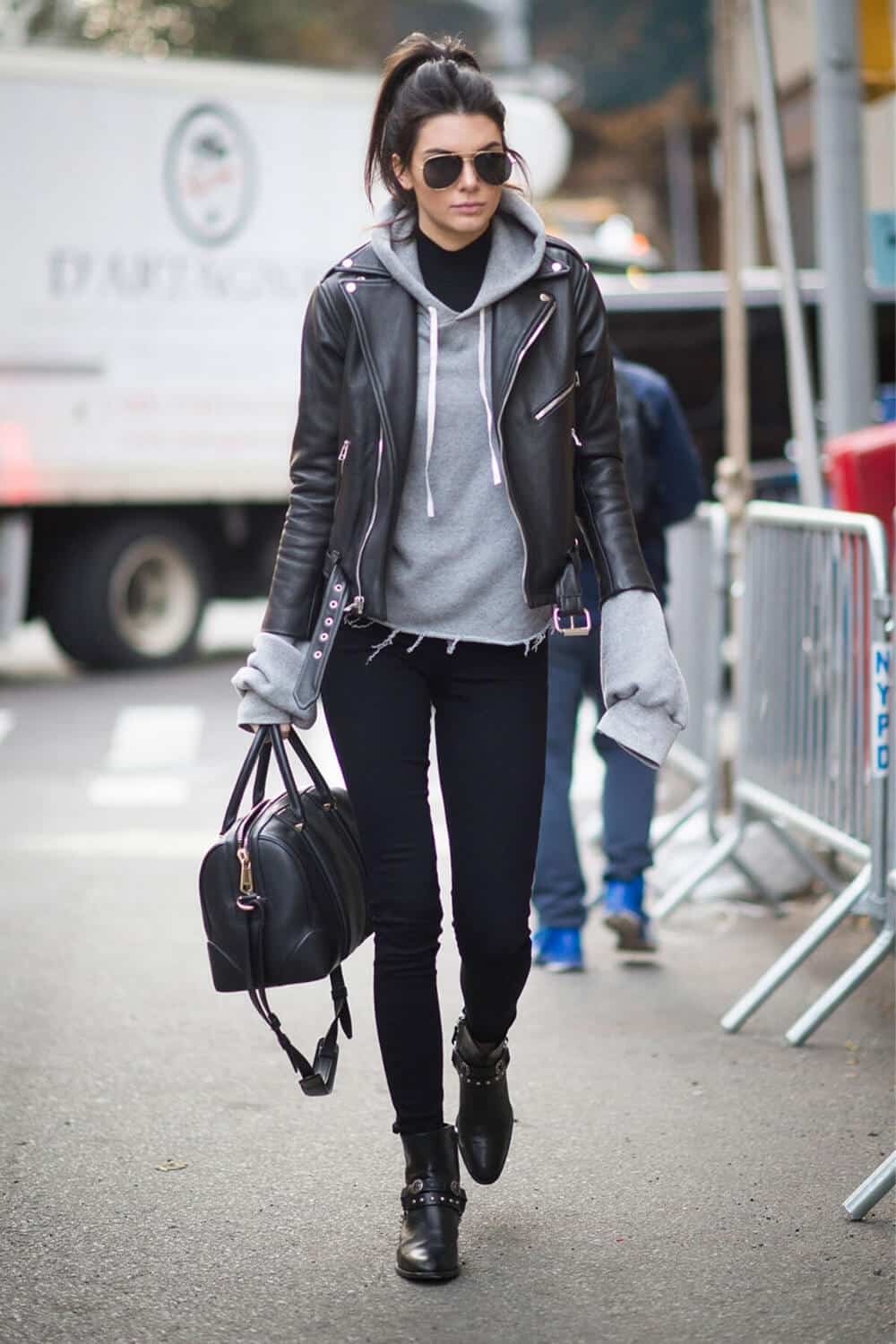 9 Off Duty Model Outfits Every Chic Woman Must Master - Hello Bombshell!
